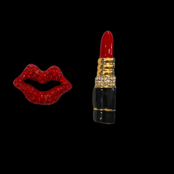 THE FLAWSOME WOMAN | Jewelry | Crystal Embellished Lip Brooch Set ...